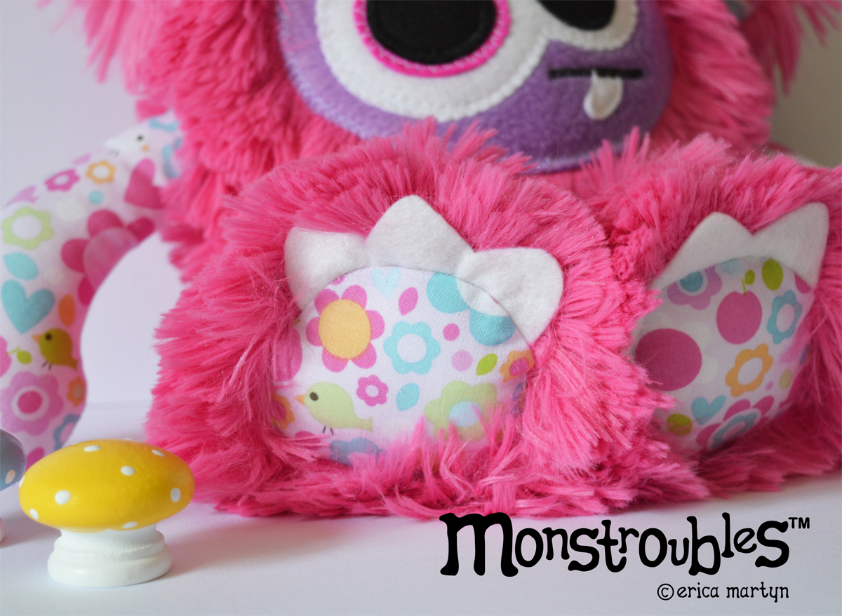 Monstroubles-Batch-5-6b-2014-005-Pink-Purple-Monster-Odds-and-Soxlets ...
