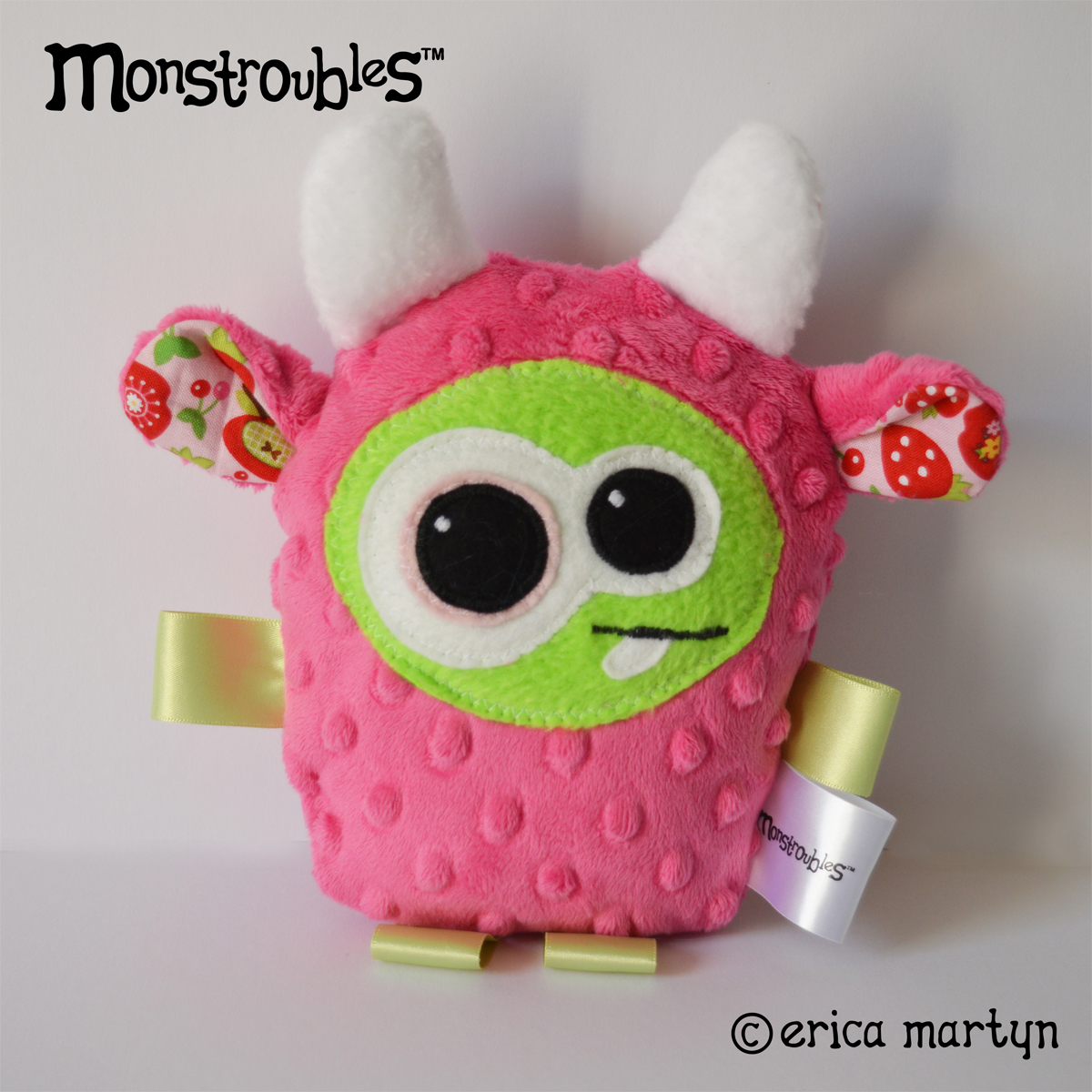 Monstroubles-Biddy-Pink-Monster-Batch-2-Odds-and-Soxlets-Copyright ...